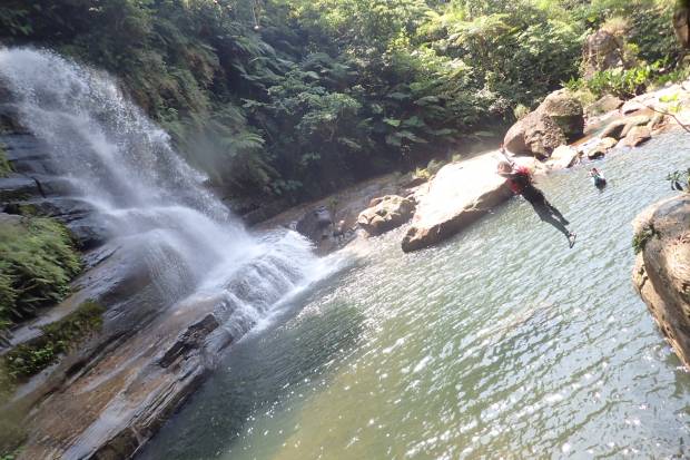 ナーラの滝-西表島の観光スポット | 西表島ツアーズ